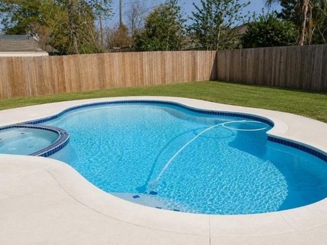 3814 Misty Ridge Dr, Humble, TX 77396