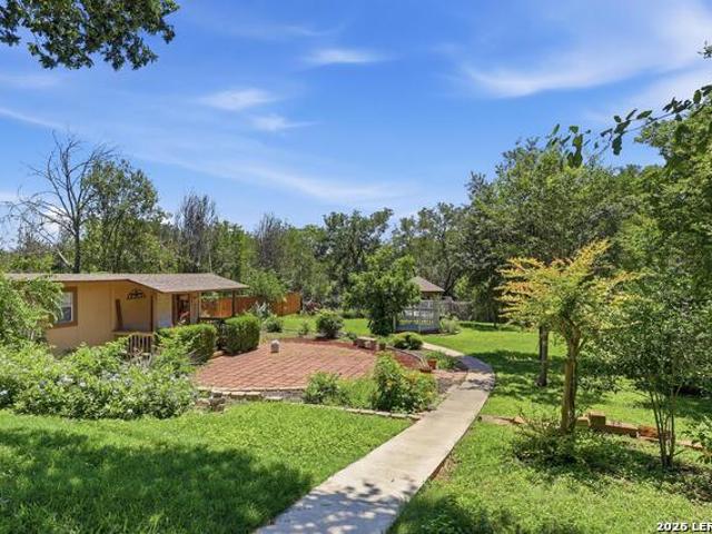 3814 Highcliff Dr