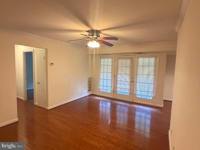3814 Lyndhurst Drive # 103