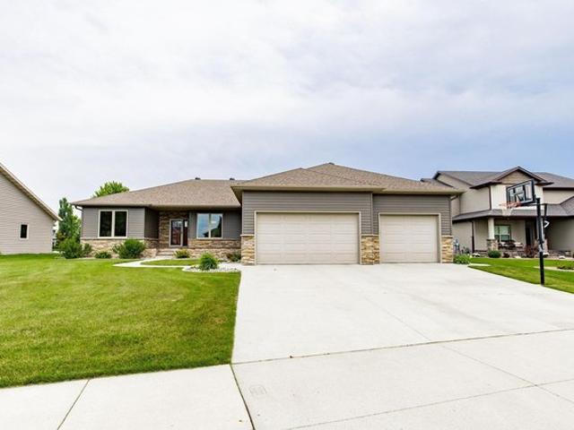 3814 22nd Ave S, Moorhead, MN 56560