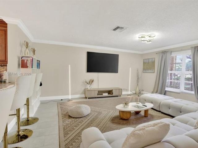 3815 NW 122nd Ter, Sunrise, FL 33323