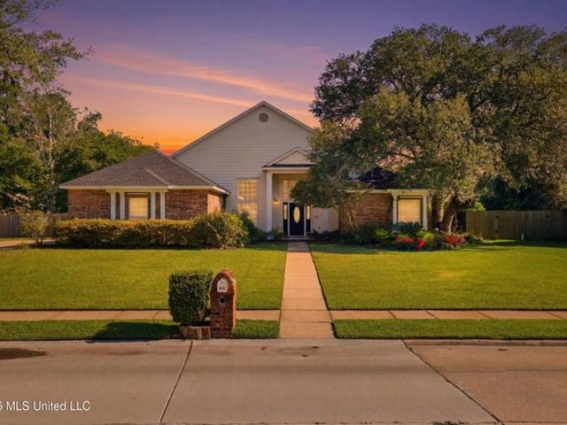 3815 Cabildo Pl, Ocean Springs, MS 39564