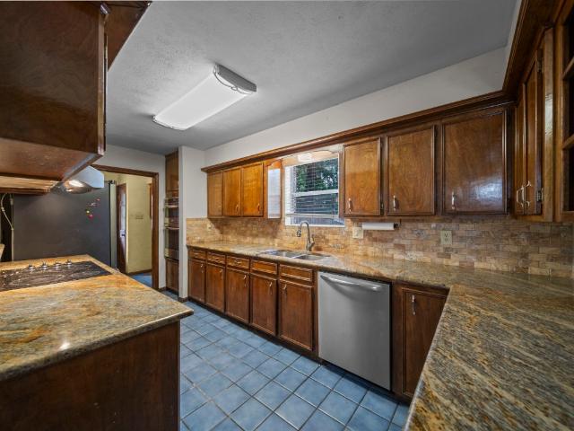 3815 Sunstone Drive