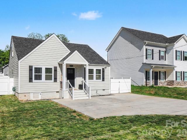 3816 Freedom Drive