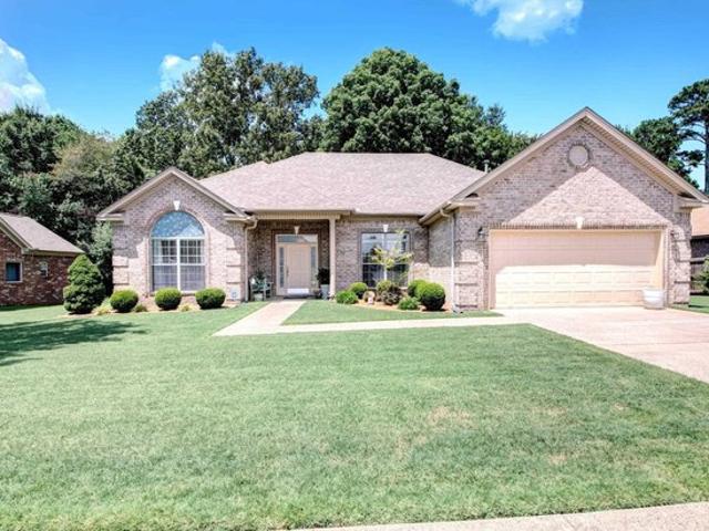 3816 Legacy Village Dr, Benton, AR 72015