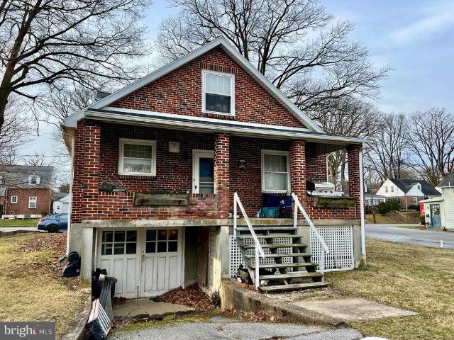 3816 Locust Lane