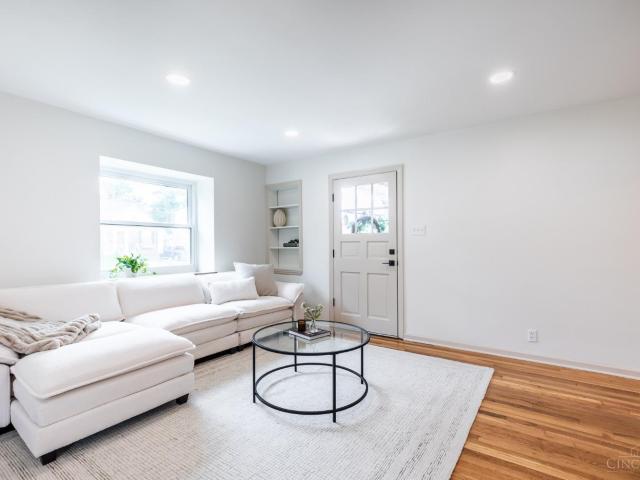 3816 Saint Johns Terrace