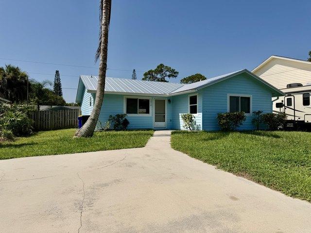 3816 SE Middle St, Stuart, FL 34997
