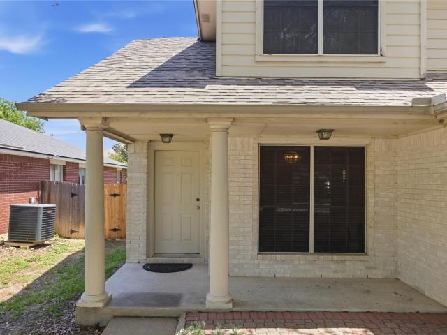 3816 Top Rock Ln