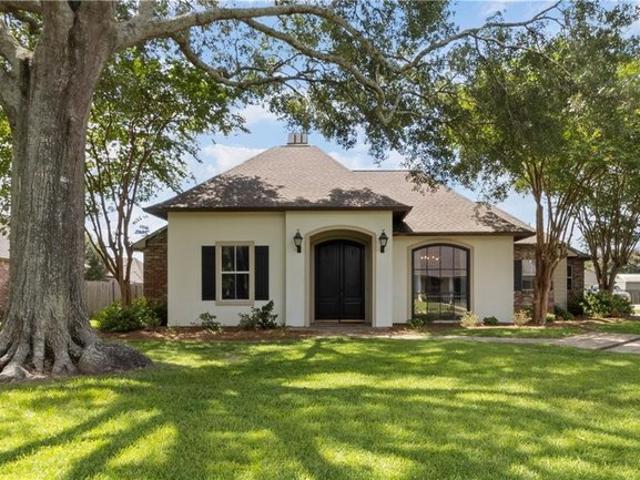 38173 S Lakeview Dr, Prairieville, LA 70769