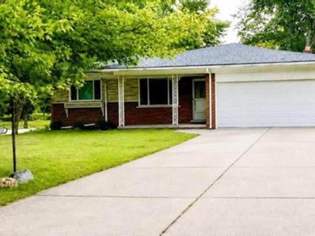 38174 Willowmere St, Harrison Township, MI 48045