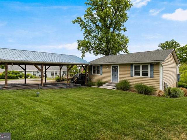 3817 Bayview Dr, Chesapeake Beach, MD 20732