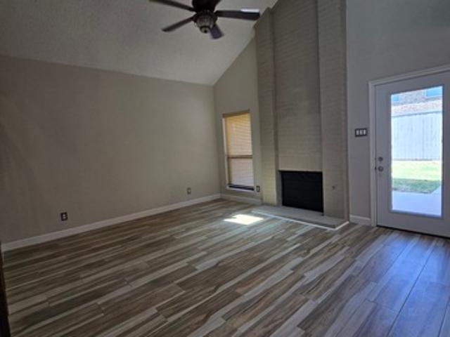 3817 Clover Hill Ln