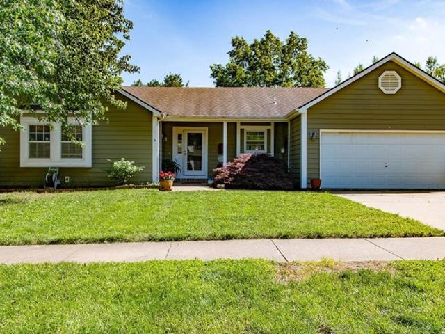 3817 Stetson Dr, Lawrence, KS 66049