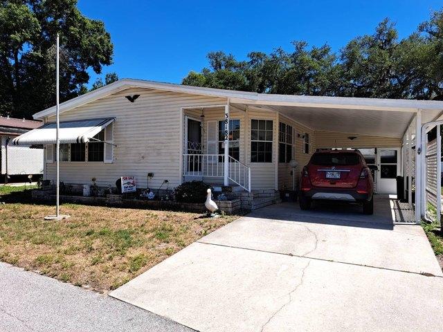 38182 Overbrook Dr, Zephyrhills, FL 33541
