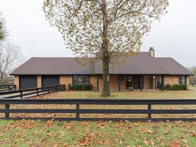 3818 N Country Club Rd, Newcastle, OK 73065