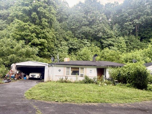 3818 Brook St, Bluefield, WV 24701