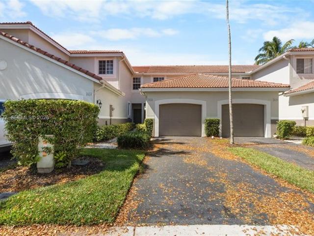3818 San Simeon Cir, Weston, FL 33331