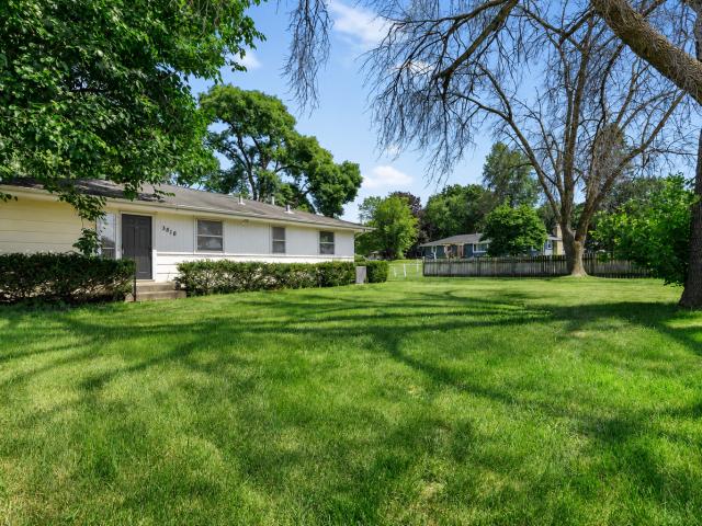 3818 W 103rd Street