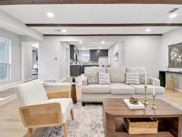 3818 Wenatche Dr, Dallas, TX 75233 | MLS #21219