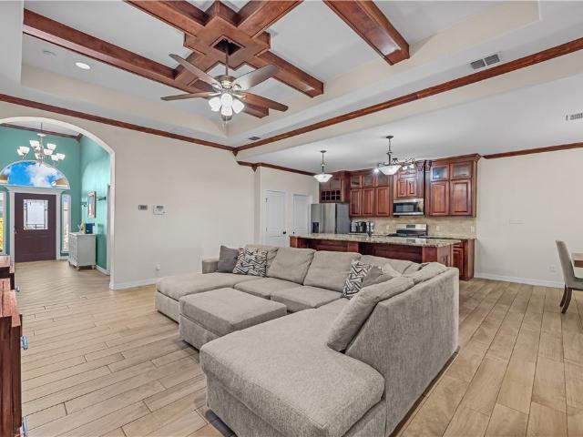 3818 Woodhouse