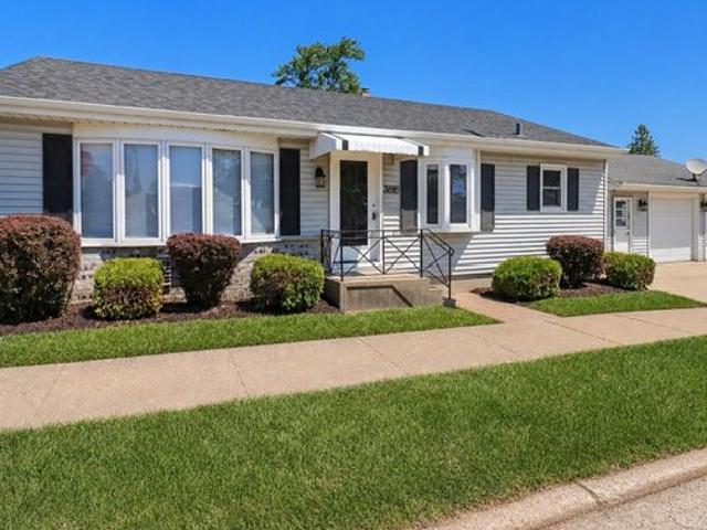 3818 68th St, Kenosha, WI 53142