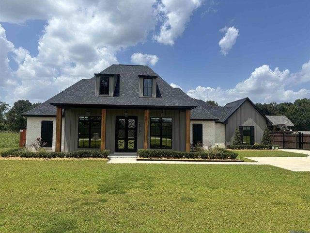 38190 Oakland Dr, Prairieville, LA 70769