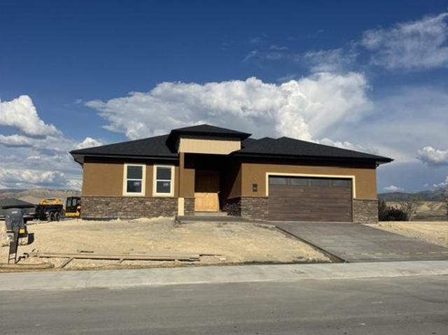 3819 Chestnut Dr, Montrose, CO 81401
