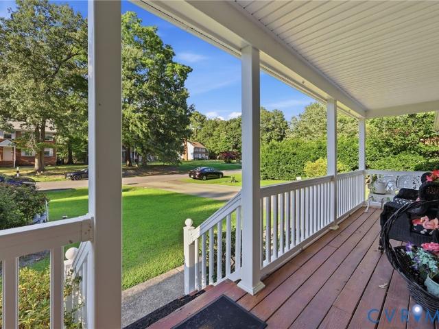 3819 Glen Oaks Court