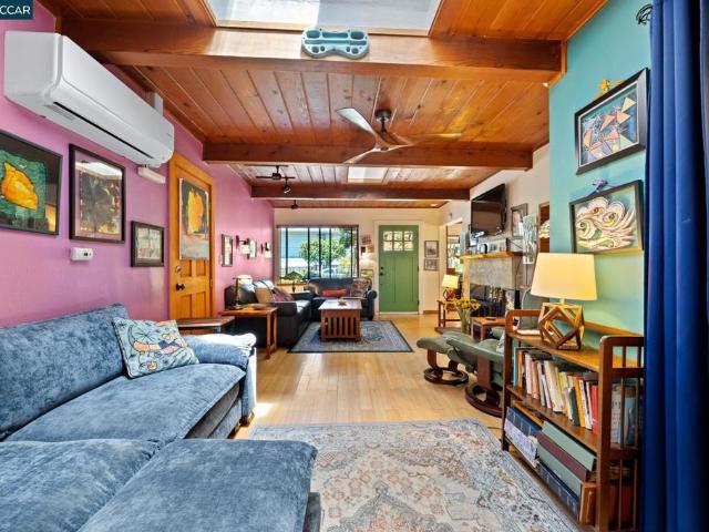 3819 Linden Lane