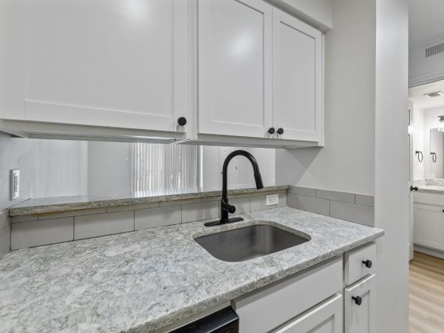 3819 Southway Dr # 208