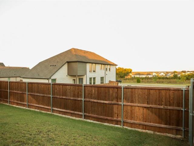 3819 Talisker Blvd, Sherman, TX 75090 | MLS #21204