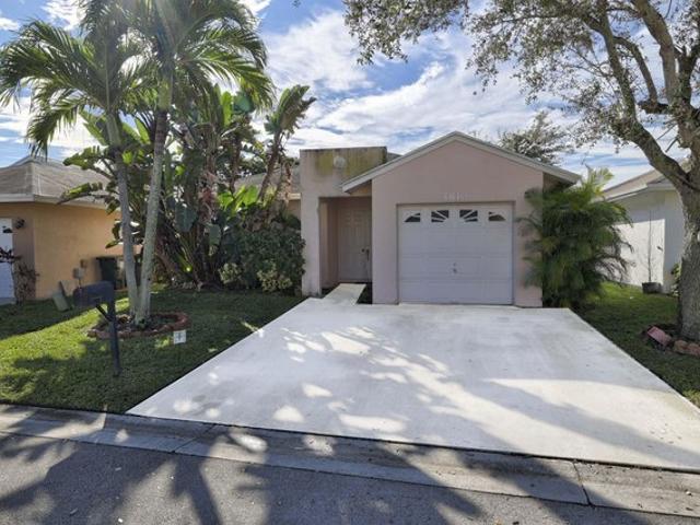3810 NW 23rd Pl, Coconut Creek, FL 33066