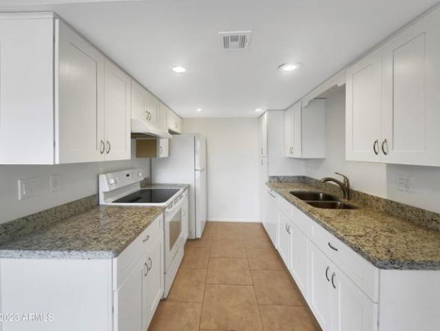 3810 N Maryvale Pkwy #1068, Phoenix, AZ 85031