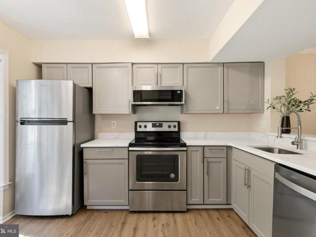 3810 Angelton Court