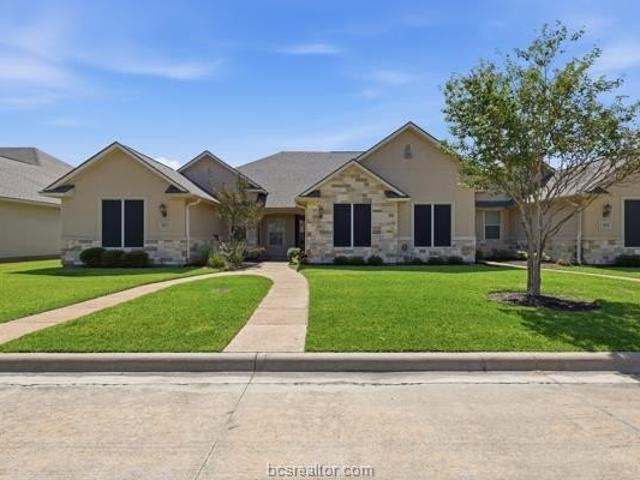 3810 Blackhawk Ln, College Station, TX 77845