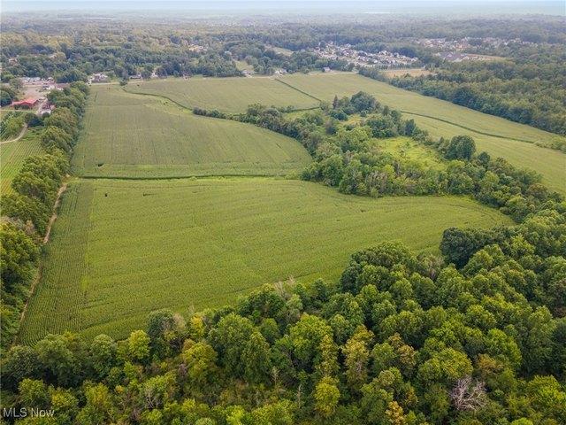 3810 Center Rd, Poland, OH 44514