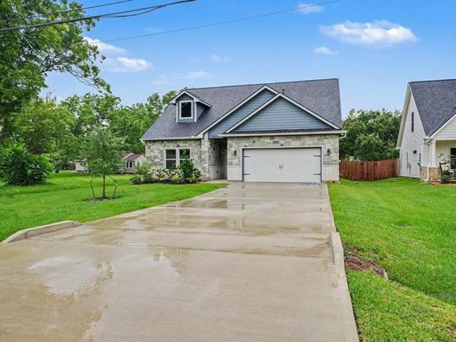 3810 Jackson St, Santa Fe, TX 77517
