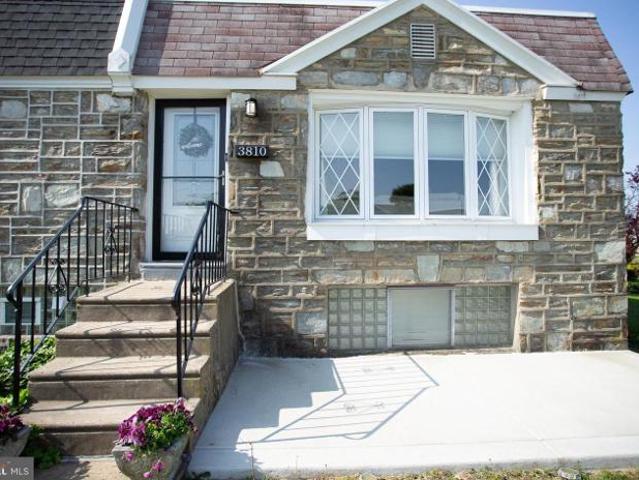 3810 Janice St, Philadelphia, PA 19114