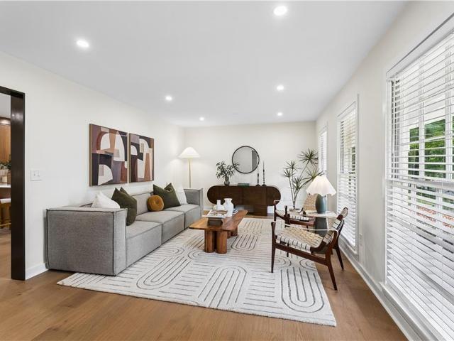 3810 Sarahs Lane