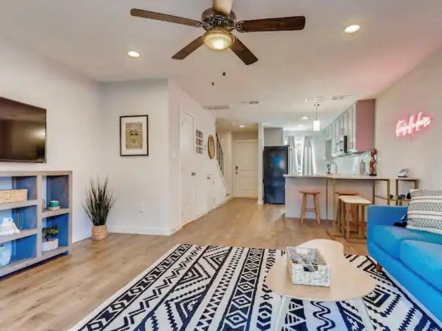 3810 Southway Dr # 102