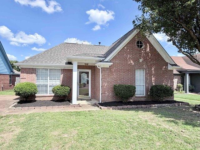 3810 Walden Meadow Dr, Memphis, TN 38135