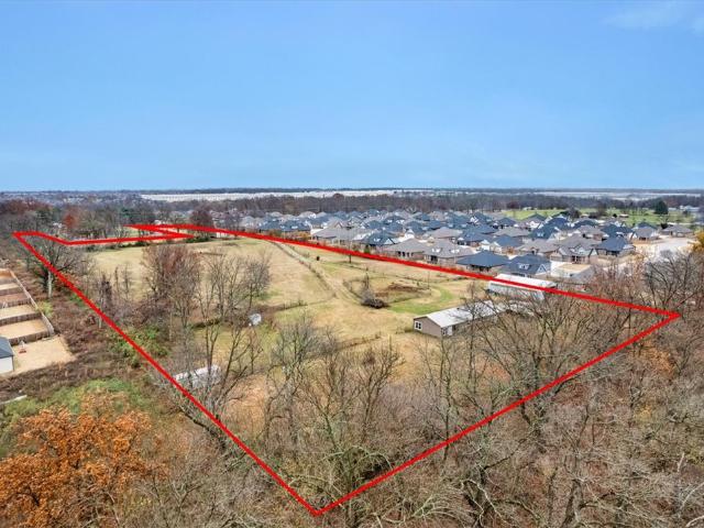 3810 & 3720 N Rainbow Farm Road