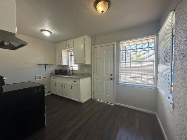 3811 Cornell St, Unit B, Houston, TX 77022 | MLS #53991 | Compass