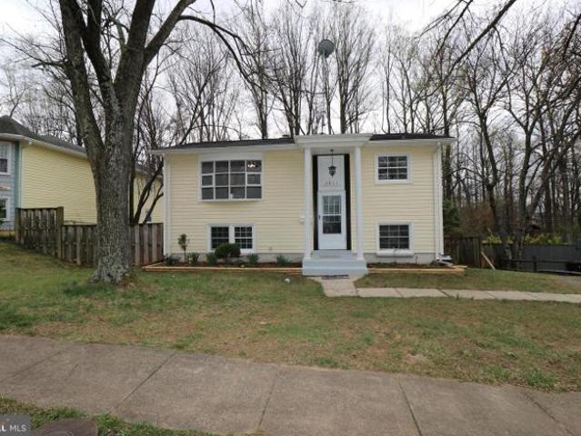 3811 Findley Rd, Woodbridge, VA 22193