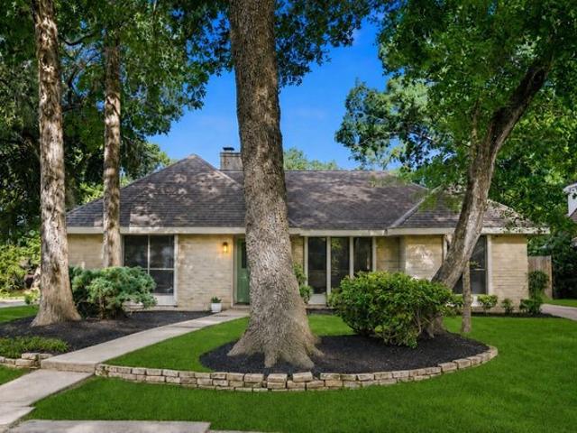3811 Honey Brook Dr, Houston, TX 77345
