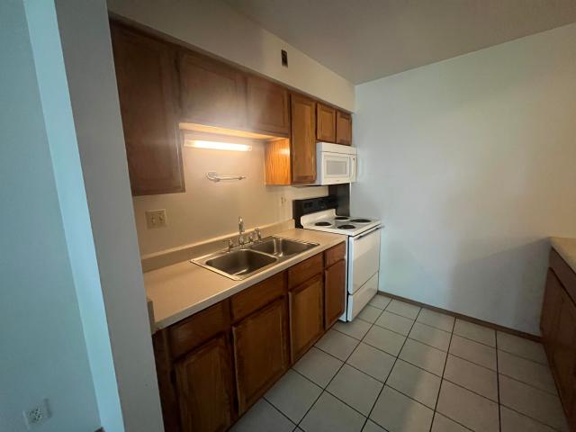 3809 S 35th St, Unit 3811