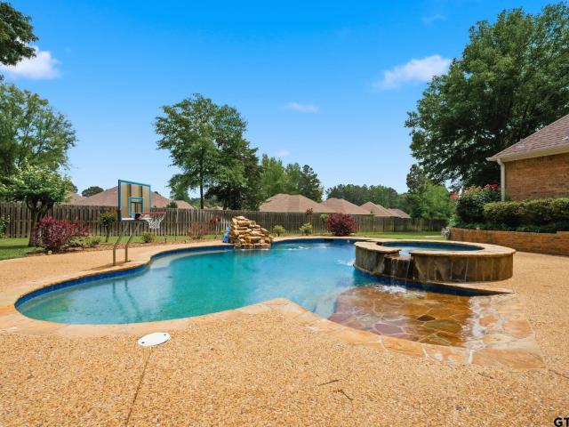 3811 Woods Blvd, Tyler, TX 75707 | MLS #26006