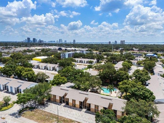 3812 N Oak Dr Unit M72, Tampa, FL 33611