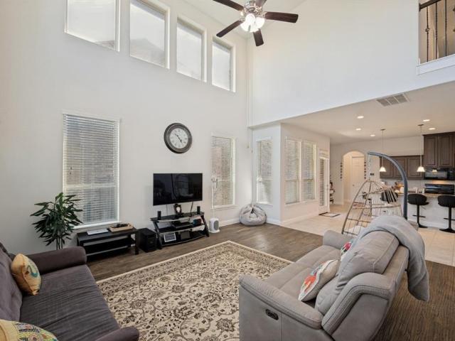 3812 Cliffstone Way